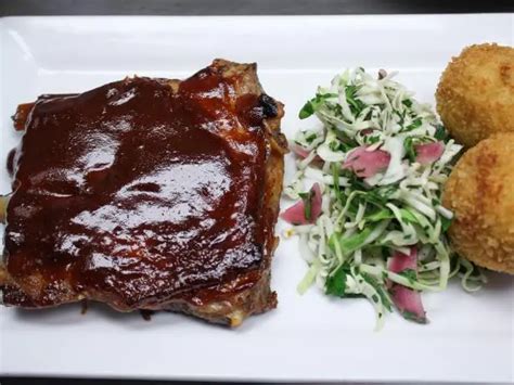 Dry Rubbed Bbq Pork Ribs With Green Cabbage Slaw Recipe Robert Irvine