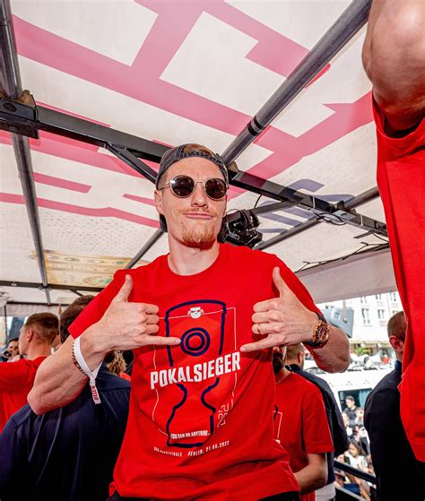 Rb Leipzig Marcel Halstenberg Verlängert Bis 2024