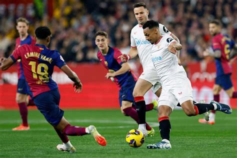 منافس الأهلي بالميراس يقترب من ضم نجم برشلونة