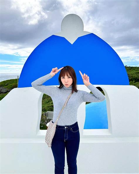 日向葵衣さんのインスタグラム写真 日向葵衣instagram「今日から撮影で沖縄に来てます🫶 沖縄の海は何回見てもきれいだなぁ