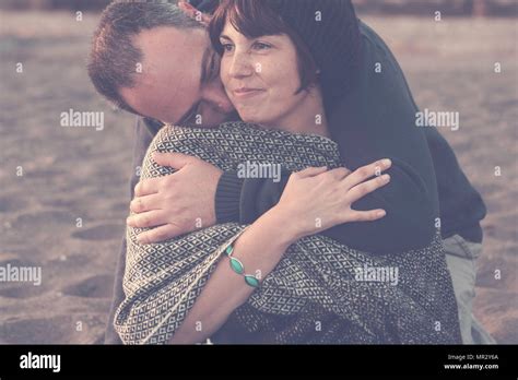 Umarmung Der Liebe Stockfotos Und Bilder Kaufen Alamy