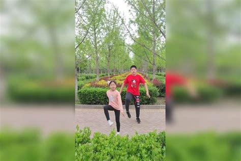 本草纲目，跟跳刘畊宏毽子操。竖版刘畊宏女孩请出战 运动真的会上瘾刘畊宏毽子运动