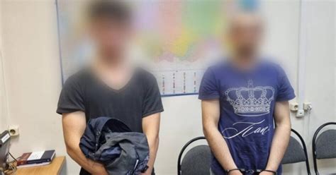 Двое парней изнасиловали девушку в подвале многоквартирного дома