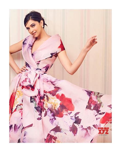 Actress Deepika Padukone Classy Insta Stills Social News Xyz