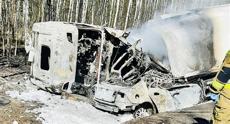 KĄTY BORUCZA Kierowca spłonął we wraku auta Tragiczny wypadek na