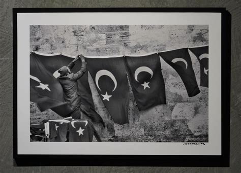 İzzet Keribar Talks About His Photography Adventure