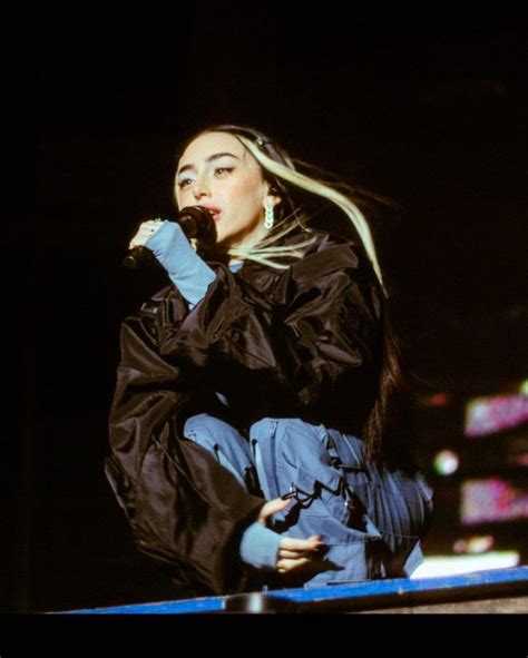 Pin de 𝐒𝐞𝐥𝐞 ᥫ en ᥲ r t i ᥉ t ᥲ ᥉ Famosos