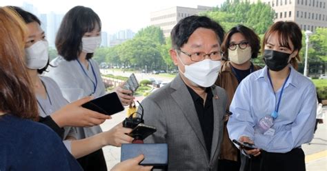 이해상충 박범계 김학의 불법출금 수사팀 교체 시사