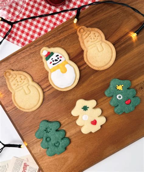 당일출고☃️ 스마일 눈사람 크리스마스 쿠키커터 쿠키틀 쿠키몰드 홈베이킹 홈카페 에이블리
