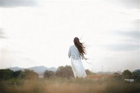 男人和你暧昧后，一个举动看出他是否真心喜欢你