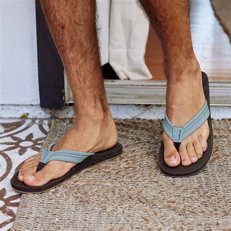 Cobian Mens Anchor Blue Sandal 13 Summer Barefoot Open Toe Sandals