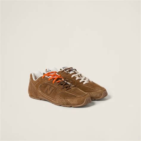 MIU MIU x New Balance のコラボ 530 SL が登場 Yakkun StreetFashion Media