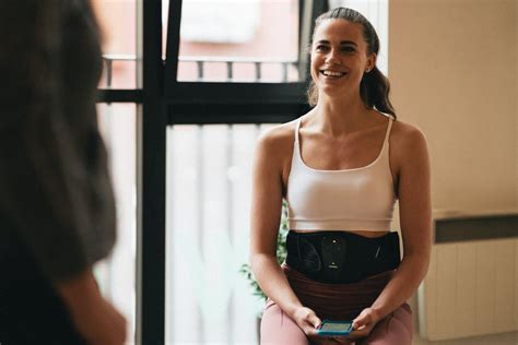 10 Exercises To Improve Your Abs With The Compex Corebelt