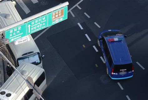 윤석열 대통령 탄핵심판 6차 변론 정장 차림 출석 한국일보