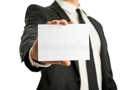 Hombre De Negocios Que Sostiene La Tarjeta En Blanco Con El Copyspace