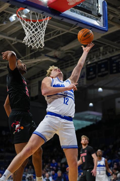Tucker Devries Named Mvc Player Of The Year Roman Penn Honored On