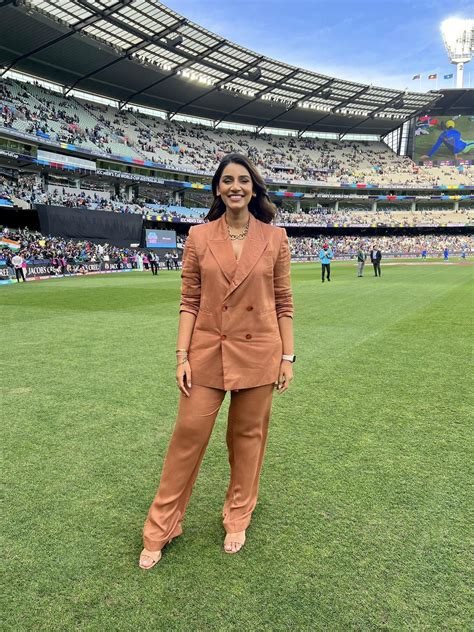Eh Lanja Meeda Modda Kasi Ga Lesthundhi Ahhhh Sexy Dusky Solid Lanja