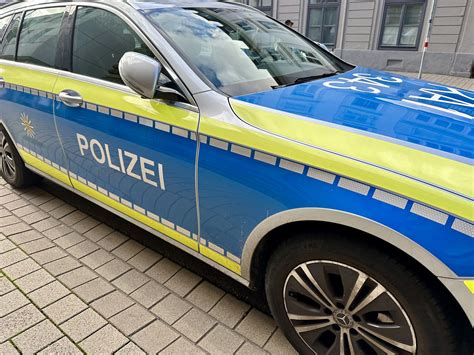 Rechtsanwalt Wird In Karlsruhe Angegriffen Und Gewürgt 39 Jähriger In U Haft Meinka
