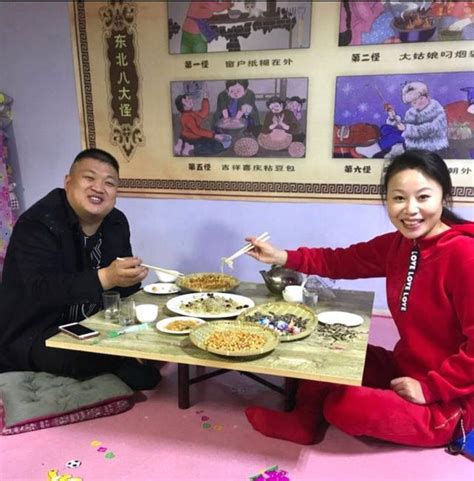 草帽姐也秀恩愛，人人都有追求幸福的權利！ 每日頭條