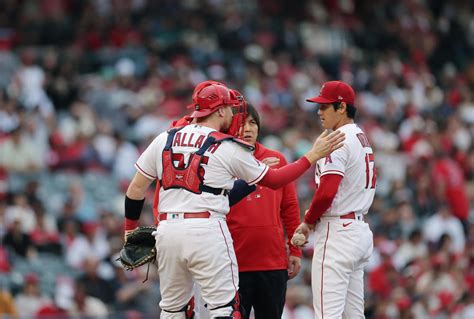 大谷翔平「今シーズン一番悪い」制球乱れ6四死球 苦しむ投球二刀流で挽回、打者で3安打2打点 Mlb写真ニュース 日刊スポーツ