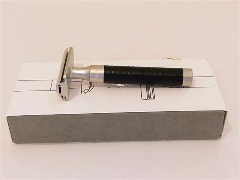 Mühle Rocca Review - An Aggressive Stainless Steel Razor