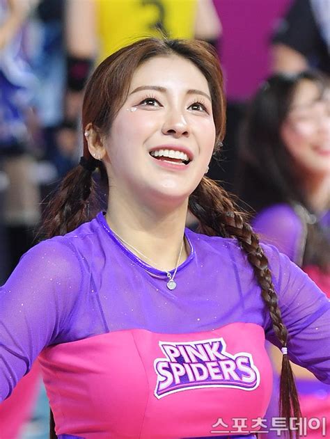김짤닷컴 치어리더 김연정