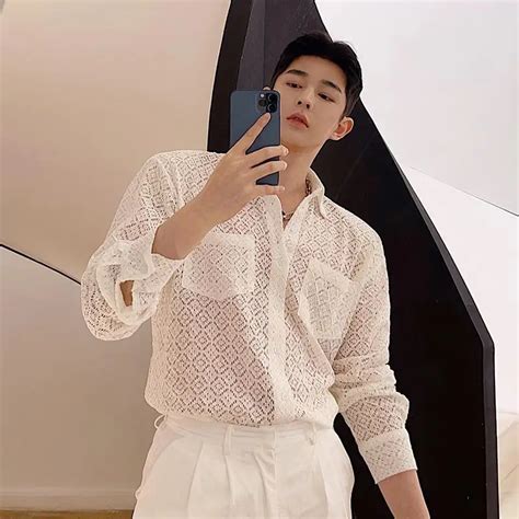 남성용 여름 셔츠 틈새 패션쇼 모델 반투명 레이스 셔츠 맞춤형 중공 메쉬 얇은 섹션 햇빛 차단 셔츠 Aliexpress