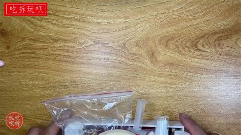 手机屏幕边框划痕能否修复小伙买来划痕修复套装亲自测试 电子发烧友网