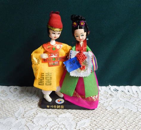 Korean Couple Dolls Seoul Min Ye Asian Display Dolls Native Korean