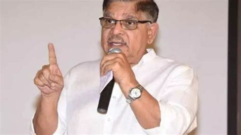 Allu Aravind Angry On Parasuram Vijay Dil Raju Movie Announcement