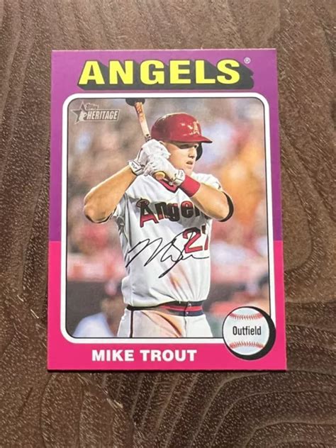 2024 Topps Heritage Mini Uniforme Throwback Mike Trout 52 Los Angeles