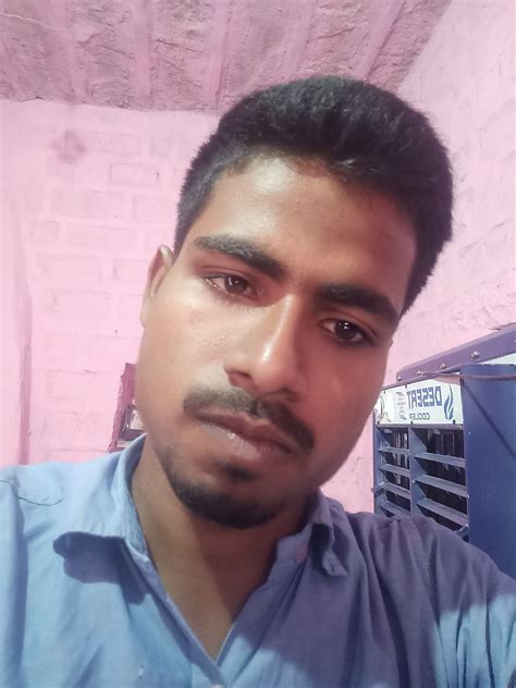 Fejan Khan Medium