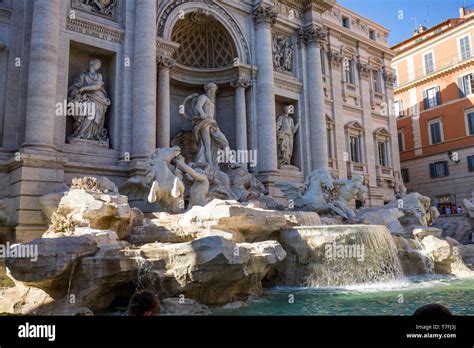 Trevi Fountain Rome Stock Photo Alamy