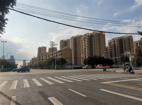 创建在行动丨县数据局：整治空中飞线，让城市“无线”美丽进行小区问题