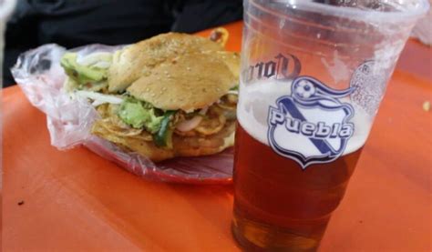 Cemitas En El Estadio Cuauhtémoc Un Sustento Para Las Familias
