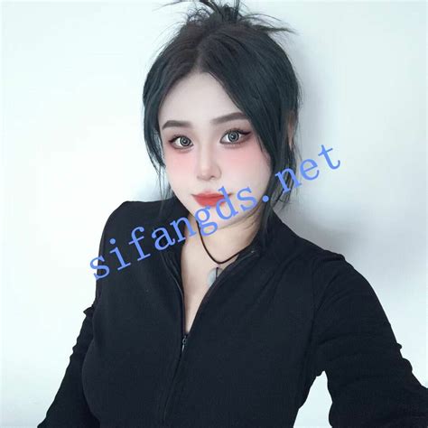 【全景厕拍】收费群新作 偷拍各种漂亮小姐姐同好吧