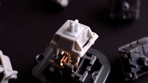Choosing Between Linear Tactile And Clicky Switches