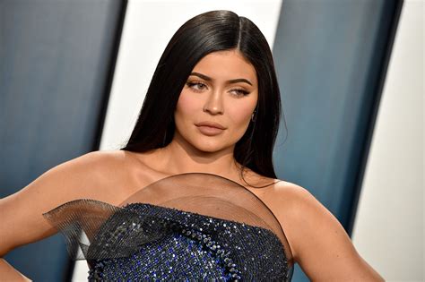 Kylie Jenners Drivers License Pic Dubbed ‘perfect By Fans