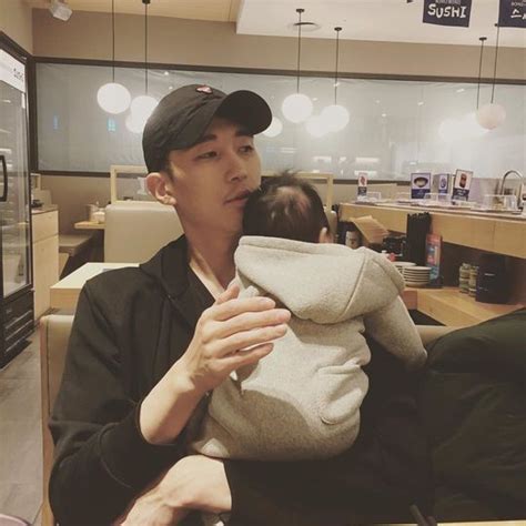 장신영 남편 강경준 아들바보 일상 공개[sns★컷] 손에 잡히는 뉴스 눈에 보이는 뉴스 뉴스엔