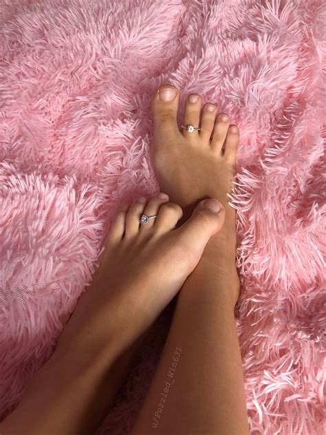 Some Cute Feet With Beautiful Toes R Feet