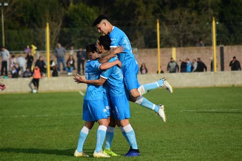 Defensores Unidos Bajó A Flandria Y Es Líder Tyc Sports
