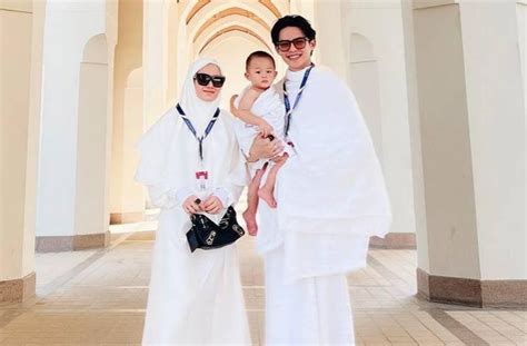 Momen Rey Mbayang Terciduk Kecup Perut Dinda Hauw Saat Umrah Viral