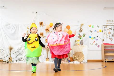 走进青岛双语幼儿园赫德 外教全天跟班，专业蒙氏教育 赫德说 青岛西海岸新区万达赫德双语学校