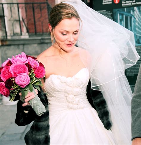 Windy Wedding Dress Bouquet Veil New York Wedding Dress