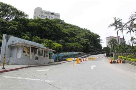 海大附中畢冊封面印五星旗 學校道歉：回收重印 鏡週刊 Line Today
