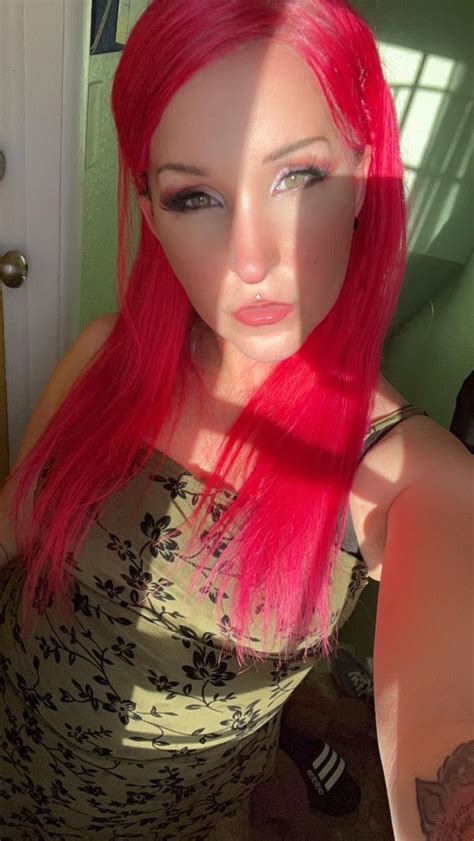 Love My Green Eyes 💕 Ronlyfaces