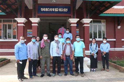 ឯកឧត្តម ស្វាយ សំអ៊ាង បានបន្តនាំយកសម្ភារប្រើប្រាស់