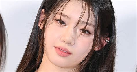 베이비몬스터 로라 빠져드는 눈빛[엑s Hd포토]