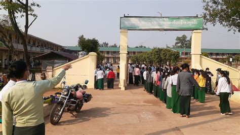 ရပ်စောက်မြို့နယ်၌ တက္ကသိုလ်ဝင်တန်းစာမေးပွဲ ဒုတိယနေ့ ဆက်လက်ဖြေဆို