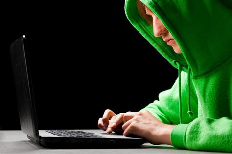 Cibercriminosos Podem Ganhar Mais De Mil Euros Por Ataque